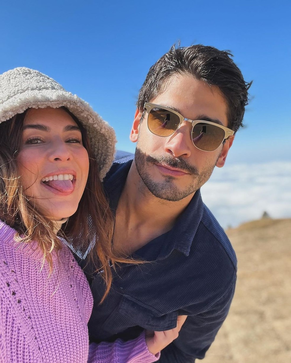 Fernanda Paes Leme mostra momentos românticos com Victor Sampaio