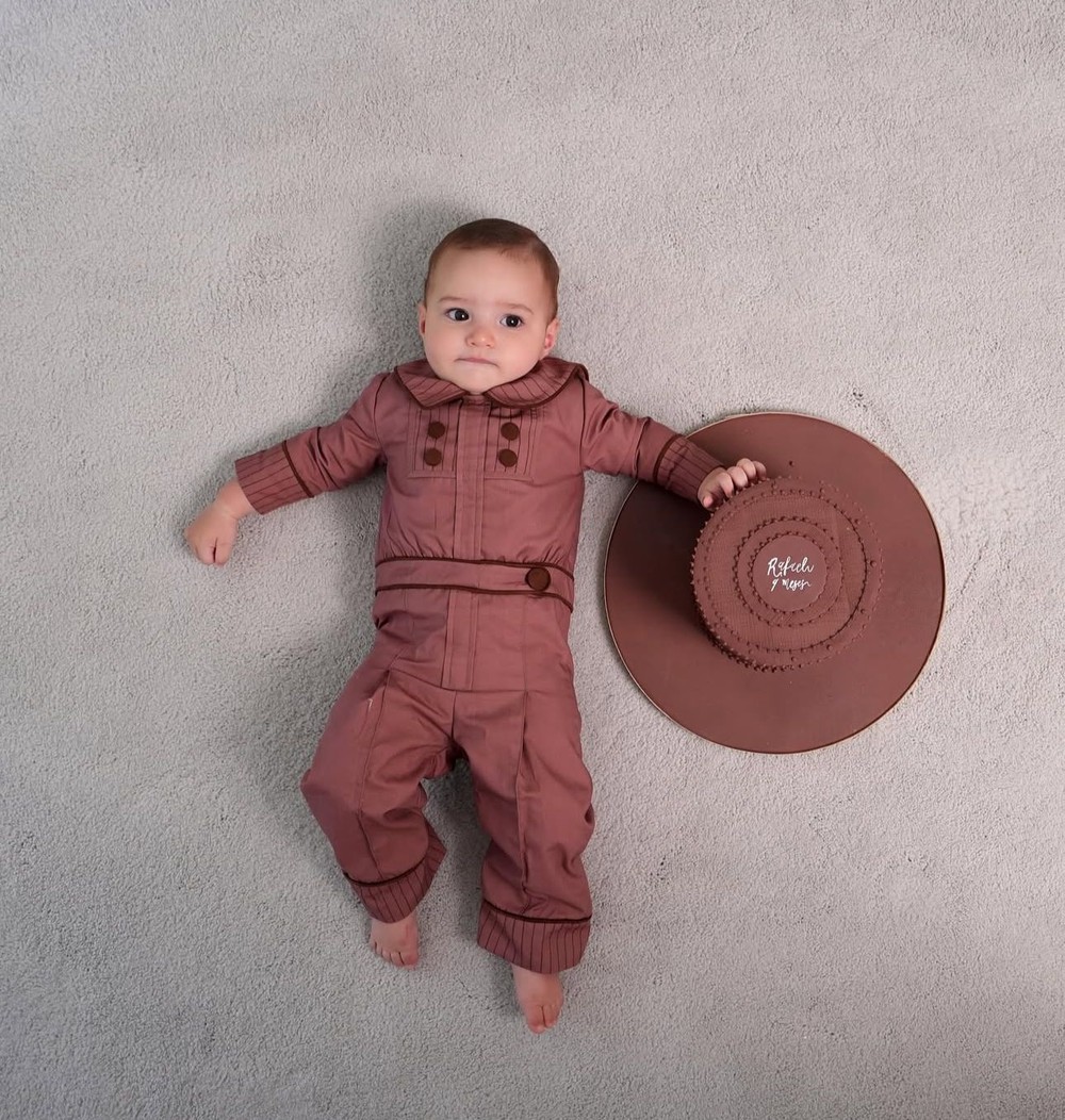 Carol Celico celebra 9 meses do filho, Rafael