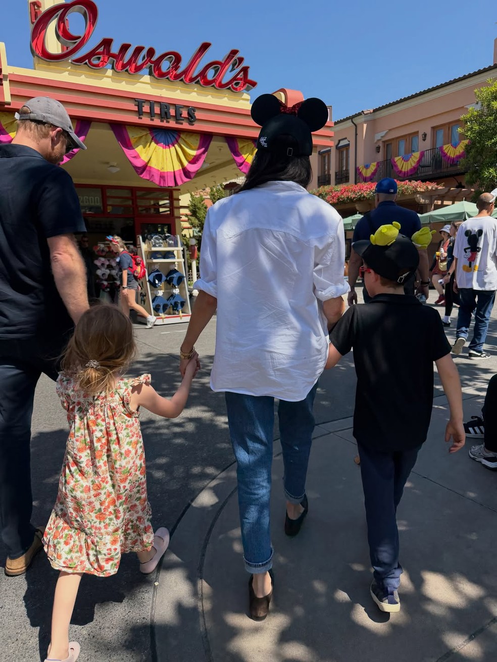 Meghan Markle e os filhos não devem acompanhar o príncipe Harry em ...