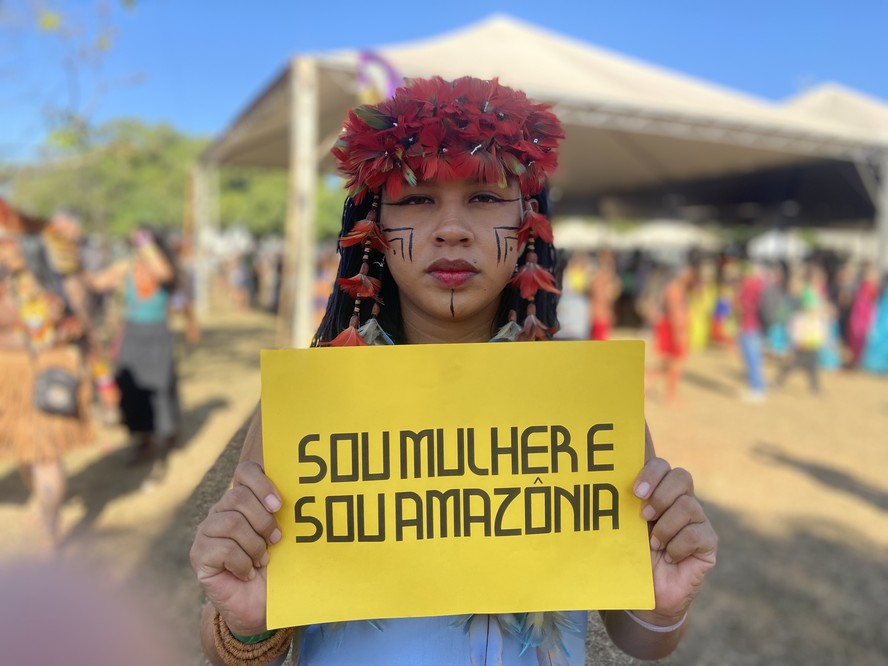 “Quando um indígena resiste, o mundo respira”: a moda, a arte e a luta ...