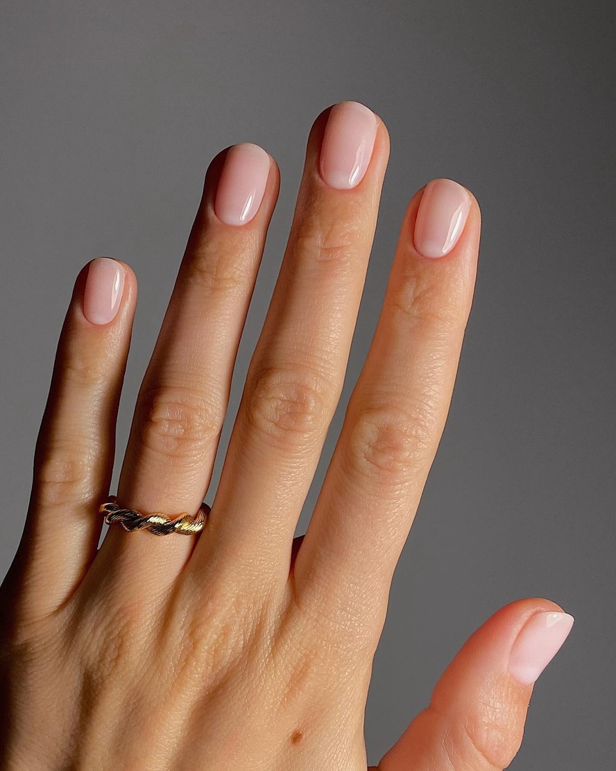 'No mani, mani': unhas minimalistas e com aspecto natural são a aposta ...
