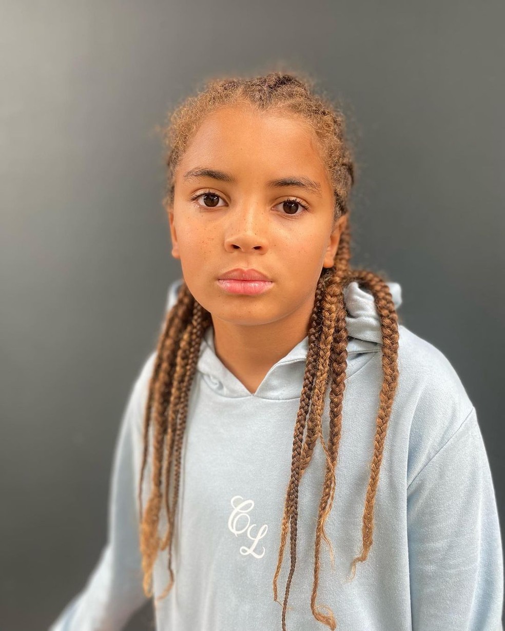 Menino com fobia de cortar cabelo corre o risco de ser expulso da ...