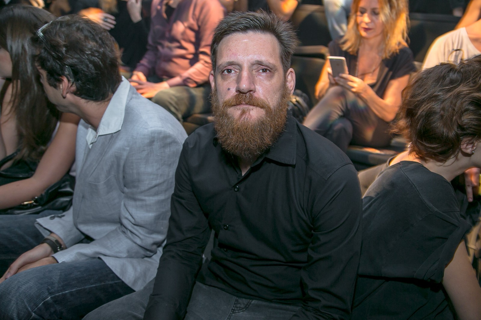 Concentração fashionista na primeira fila da Ratier