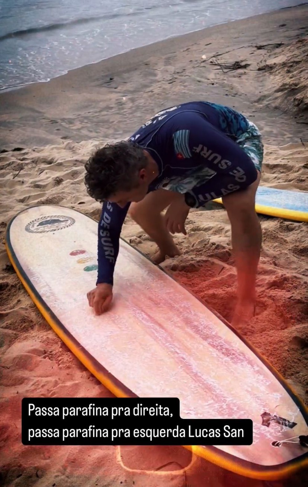 Lucas Lima mostra habilidade no surf