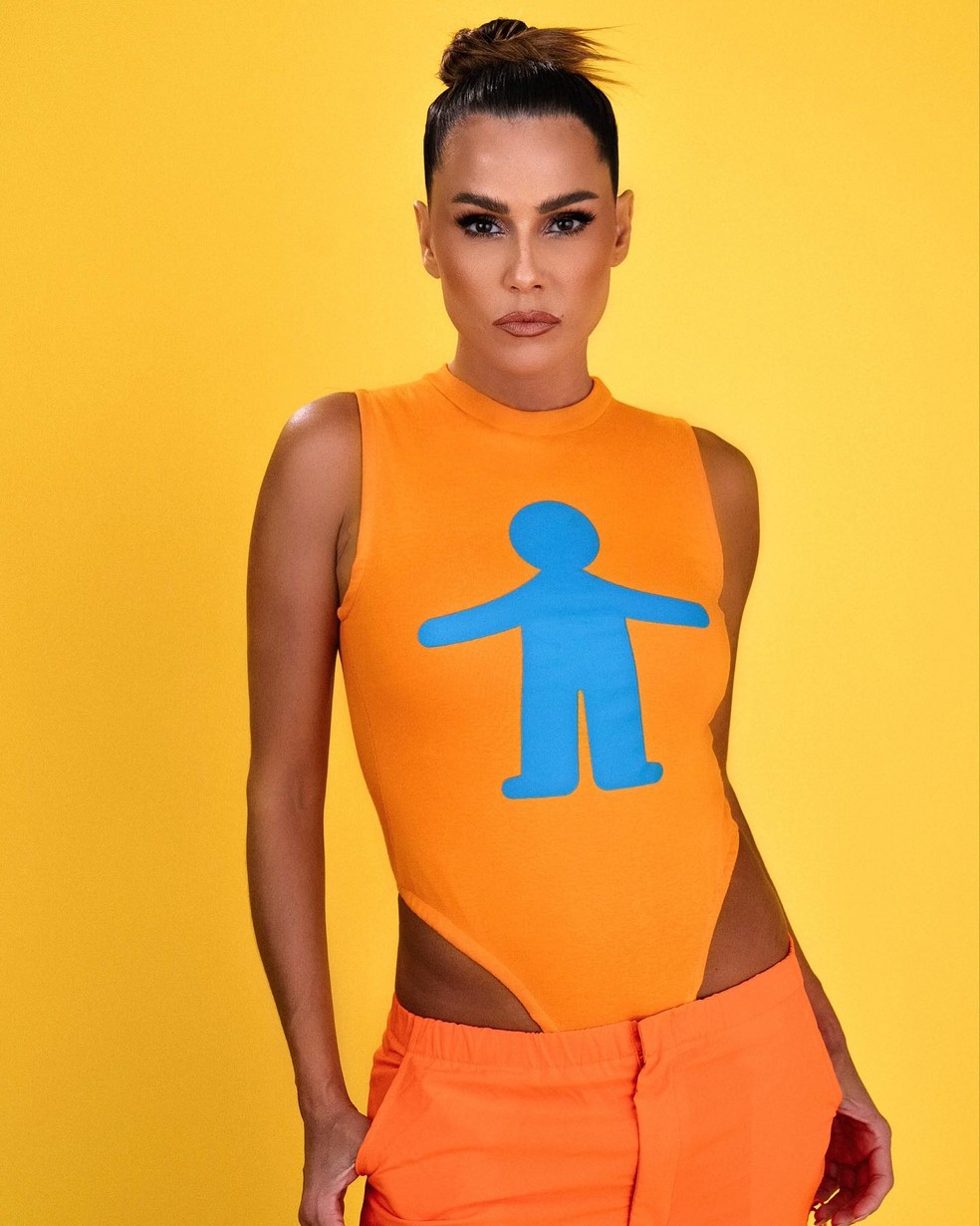 Deborah Secco exibe look para o 'Criança Esperança'