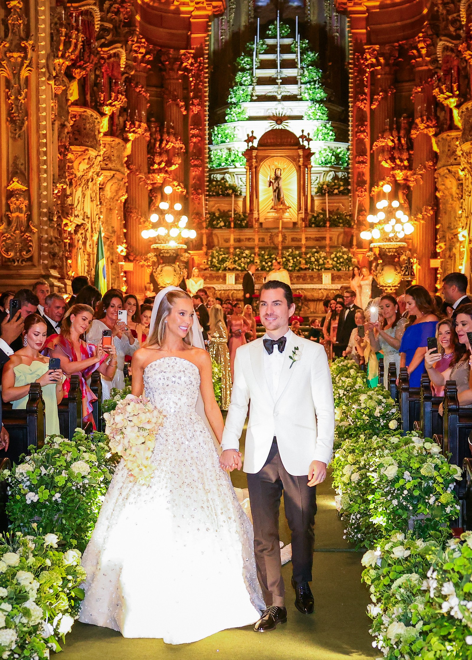 Estilista Paula Aziz se casa com festa no icônico Copacabana Palace, no ...