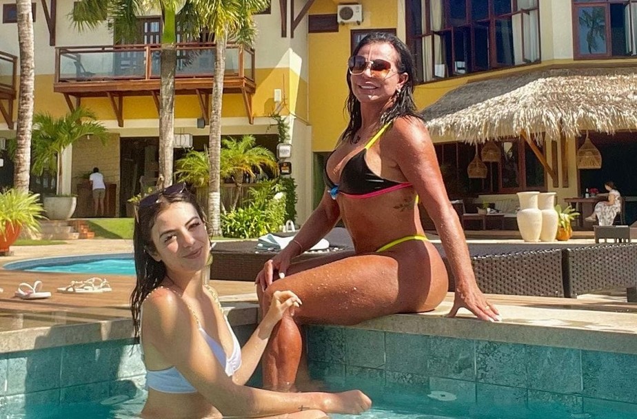 Filha de Gretchen curte fim de ano com a mãe em cenário paradisíaco | Celebridades | Vogue