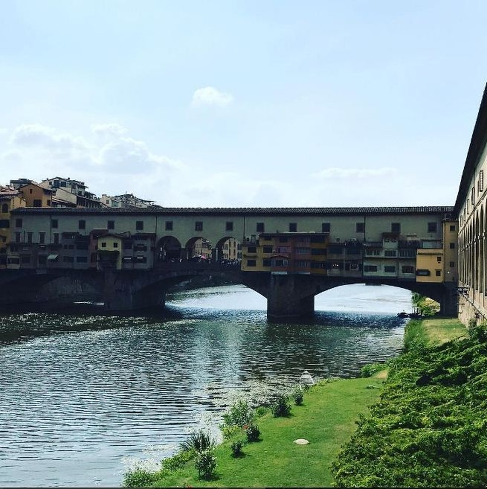Ah, o amor... Mari Goldfarb e Cauã Reymond aproveitam Firenze