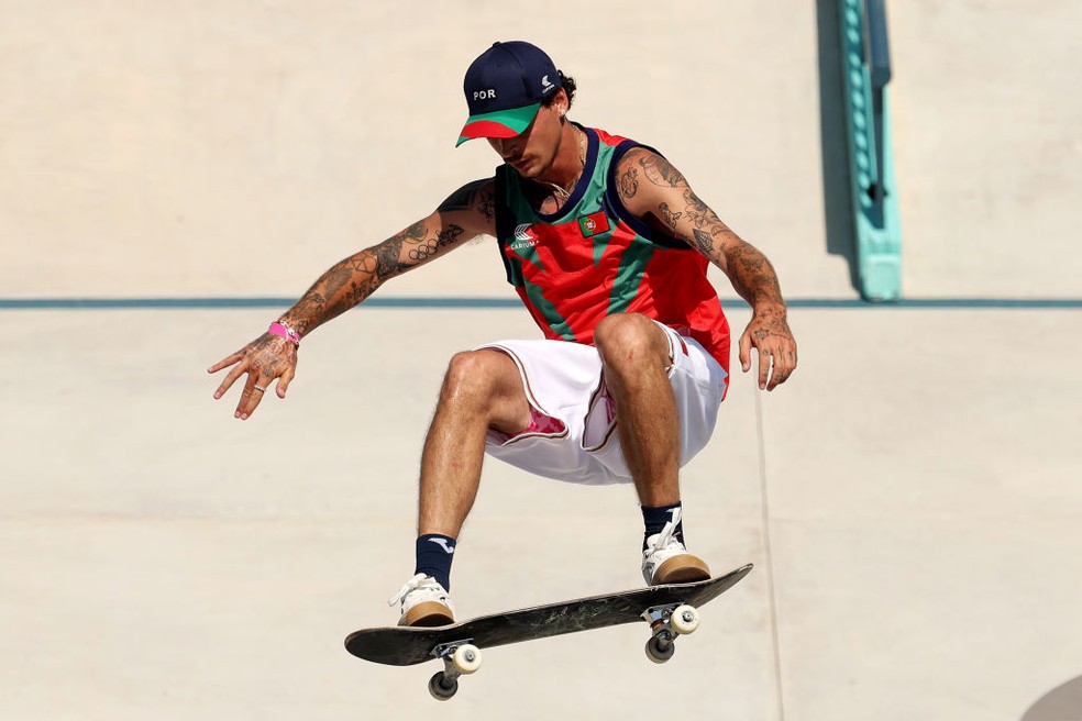 Estilista brasileiro Pedro Andrade assina uniformes de skate de Portugal, Holanda, e Eslováquia