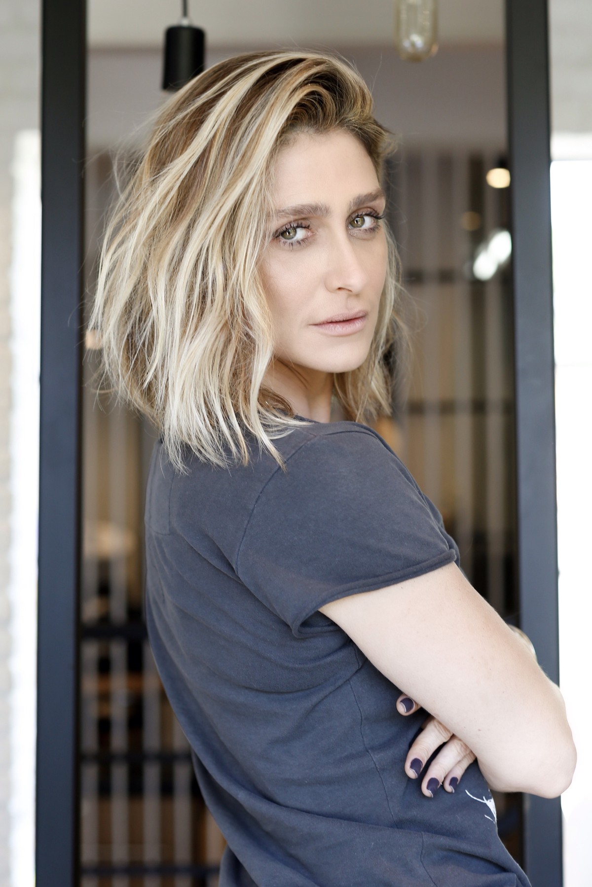 Amora Mautner dá repaginada no visual; veja