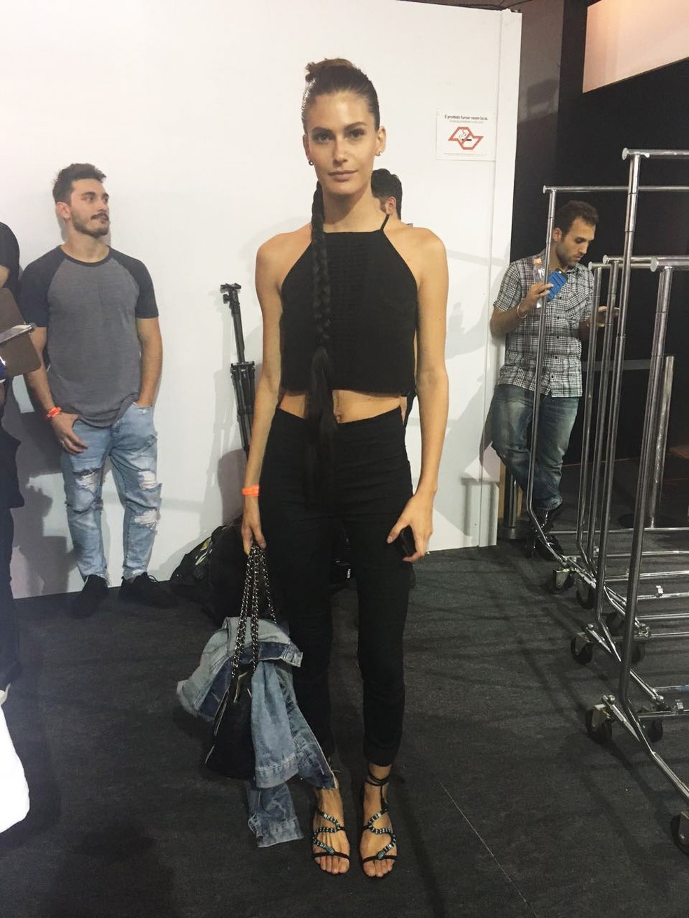 Carol Francischini desfila para Amir Slama no SPFW