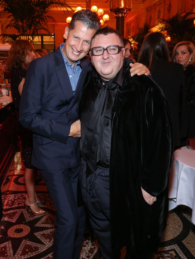 Vogue e Vanity Fair agitam Paris com tradicional festa na PFW