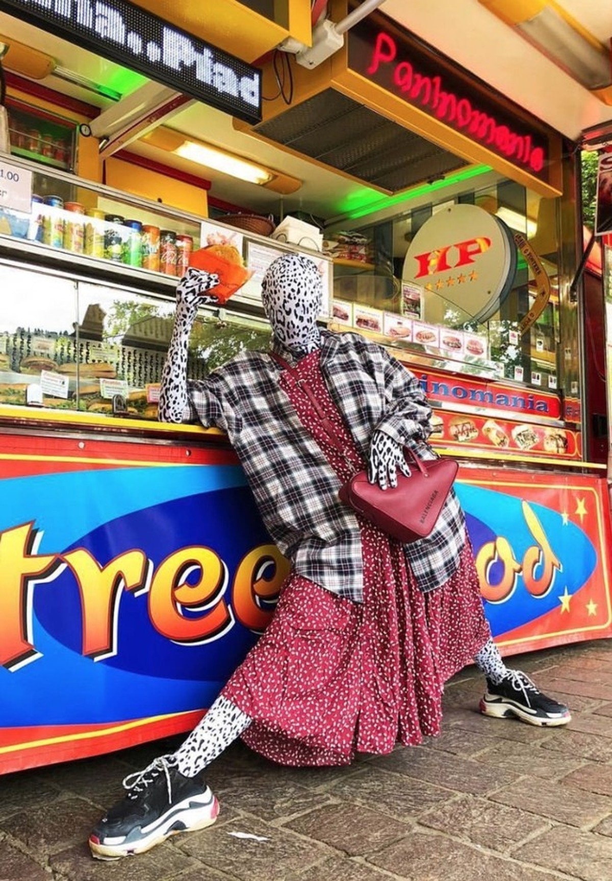 Checking Invoices é a nova conta do Instagram que você precisa seguir ...