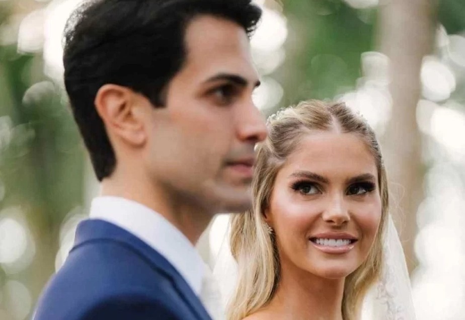 Gustavo Theodoro se declara para Bárbara Evans em aniversário de 2 anos ...