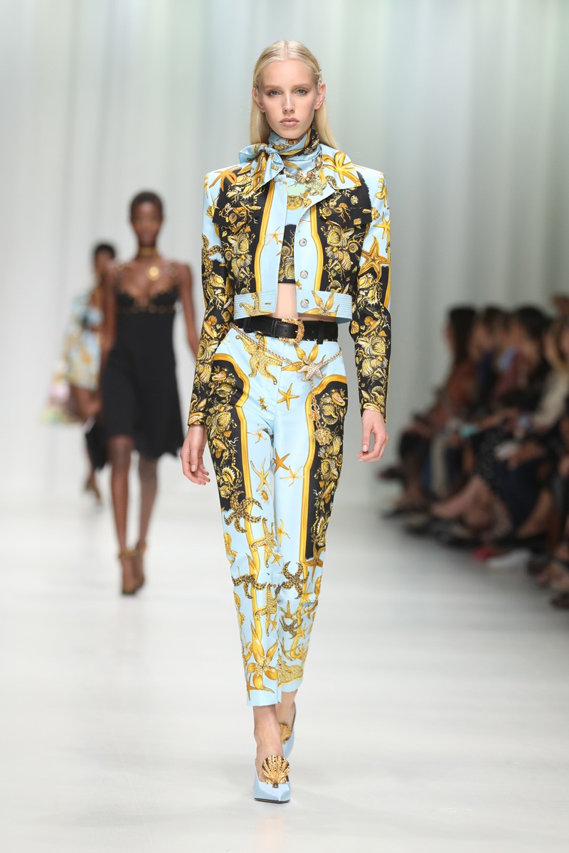 Tribute Collection: edição Limitada de camisetas Versace chega ao Brasil