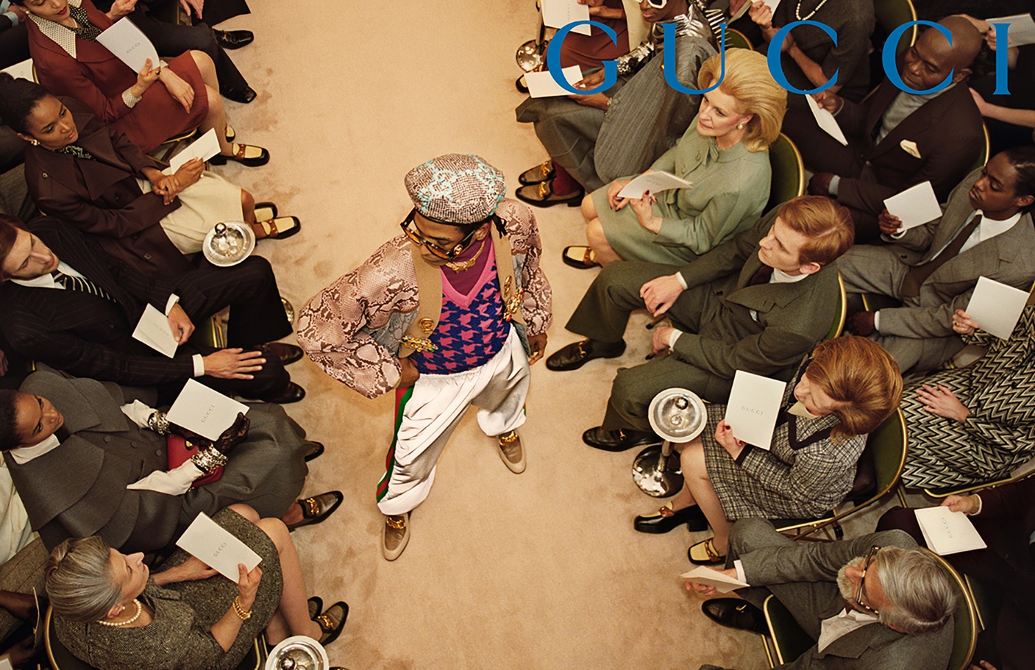 Gucci se inspira no prêt-à-porter em nova campanha
