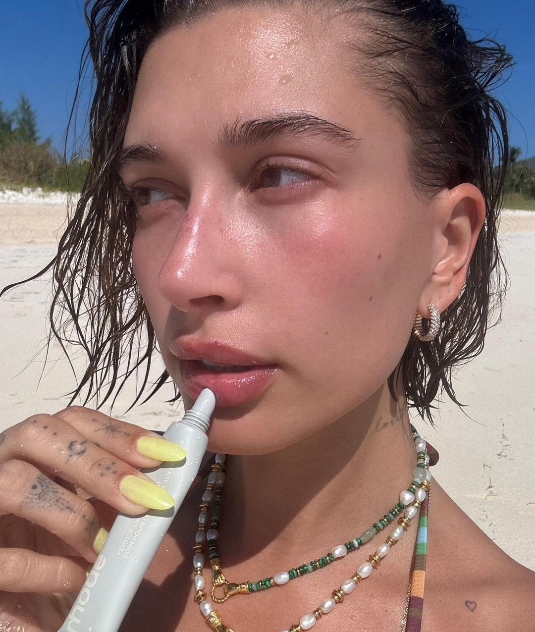 Justin Bieber curte dia em lancha com Hailey Bieber e se declara
