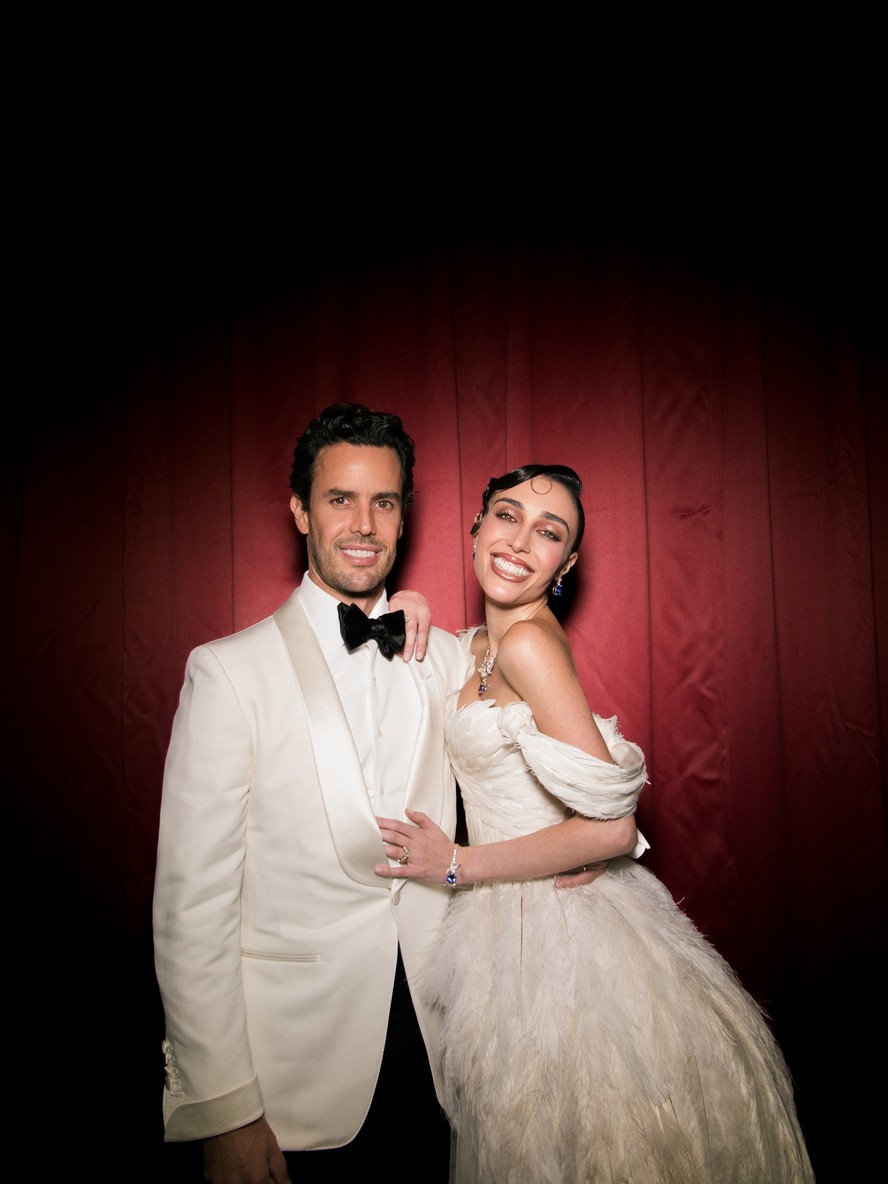 Elisa Zarzur e Alexandre Negrão fazem festa pré-casamento em Paris