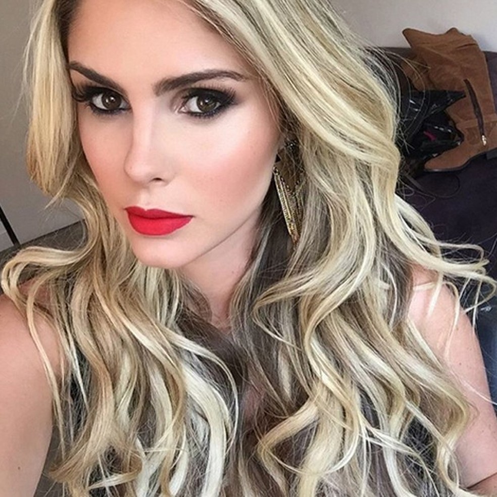 Em entrevista, Bárbara Evans revela segredos para manter a cinturinha ...