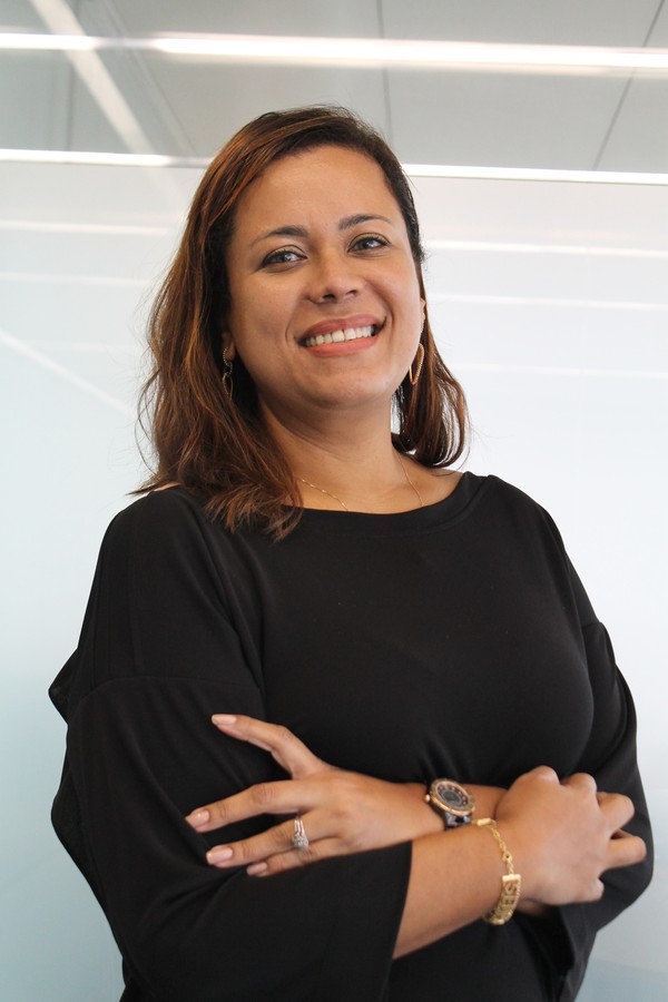 Grupo de networking 'Uma Sobe e Puxa a Outra' lança livro com ...