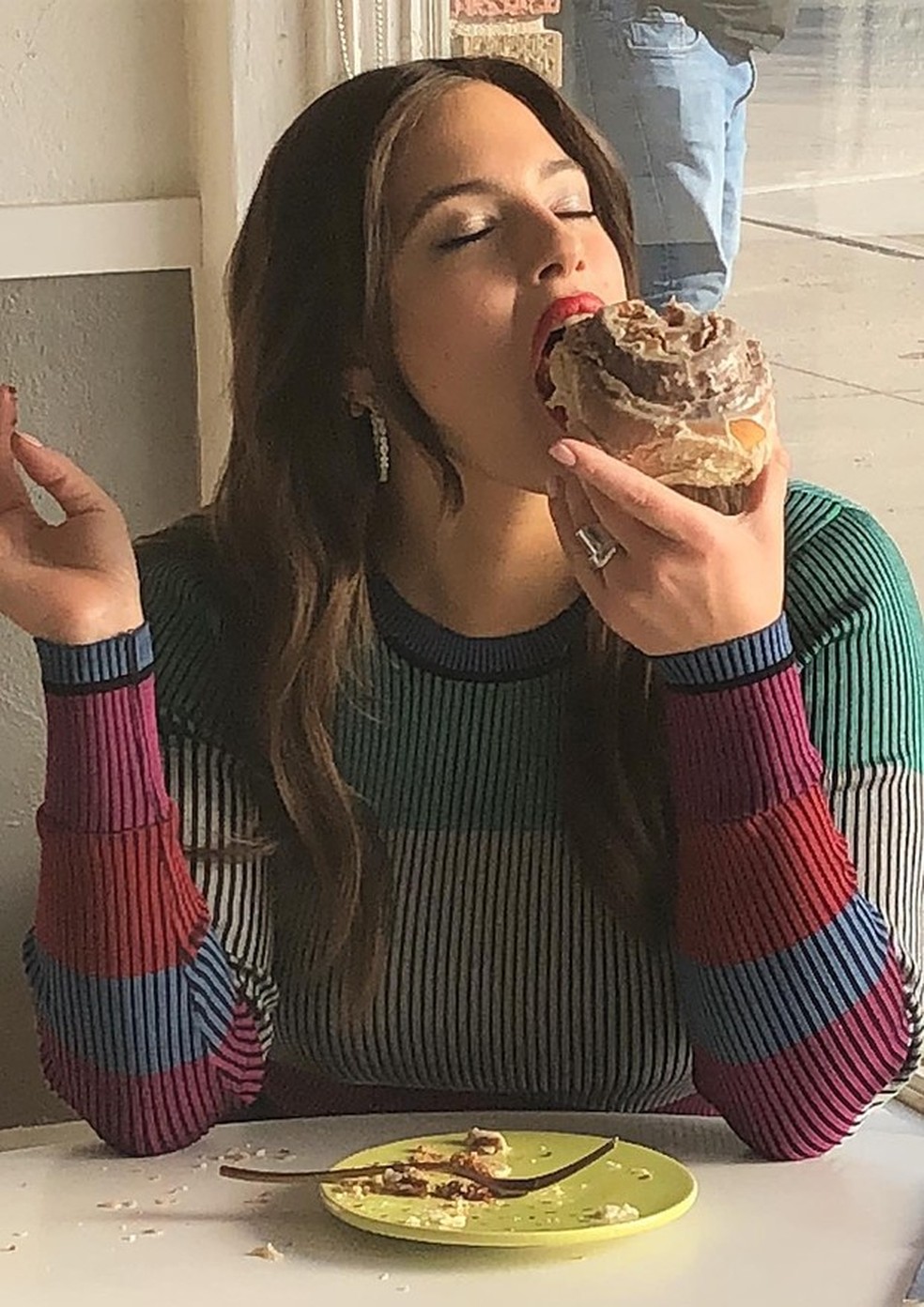 Ashley Graham mostra o segredo das suas curvas monumentais ...