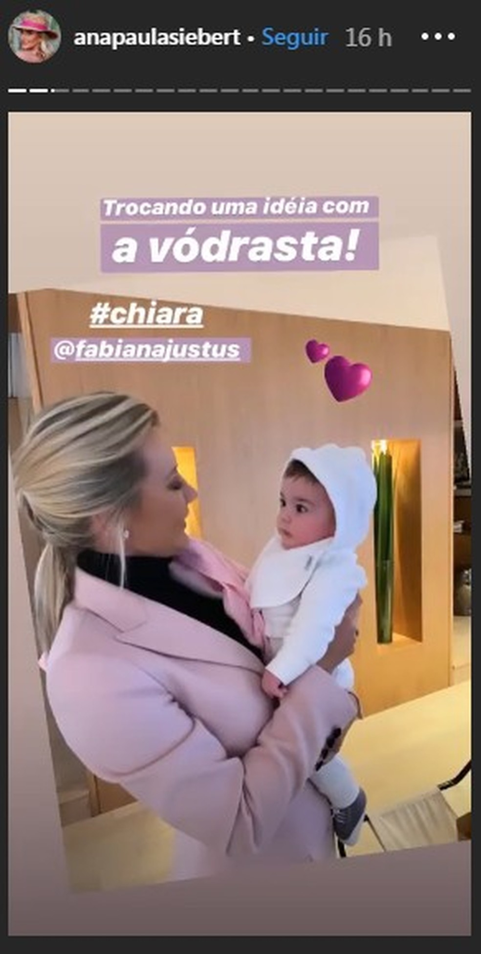Roberto Justus visita as netinhas e arranca suspiros
