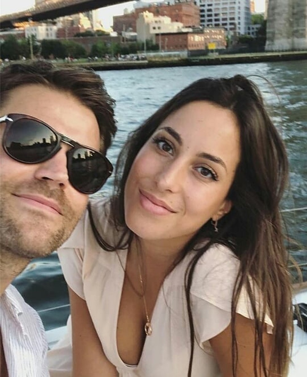 Saiba quem é Inés de Ramon, namorada de Brad Pitt e ex de Paul Wesley