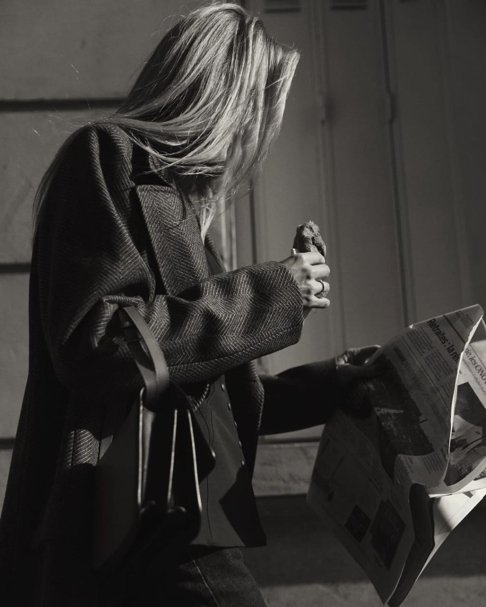 Celina Locks exibe mais um dia de produção na Semana de Moda de Paris
