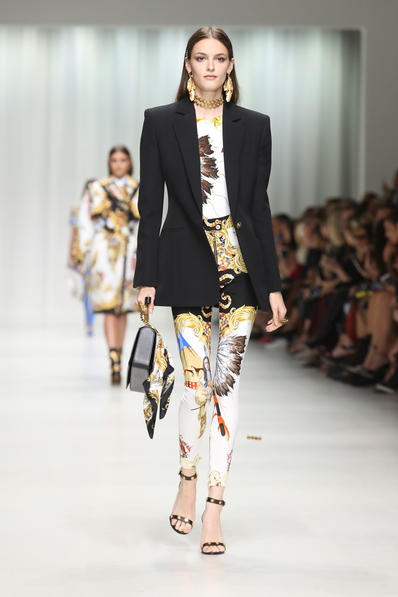 Tribute Collection: edição Limitada de camisetas Versace chega ao Brasil