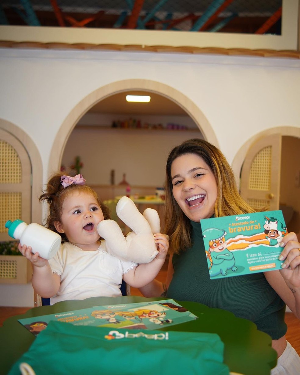 Viih Tube celebra proximidade do Dia das Crianças com sequência de ...