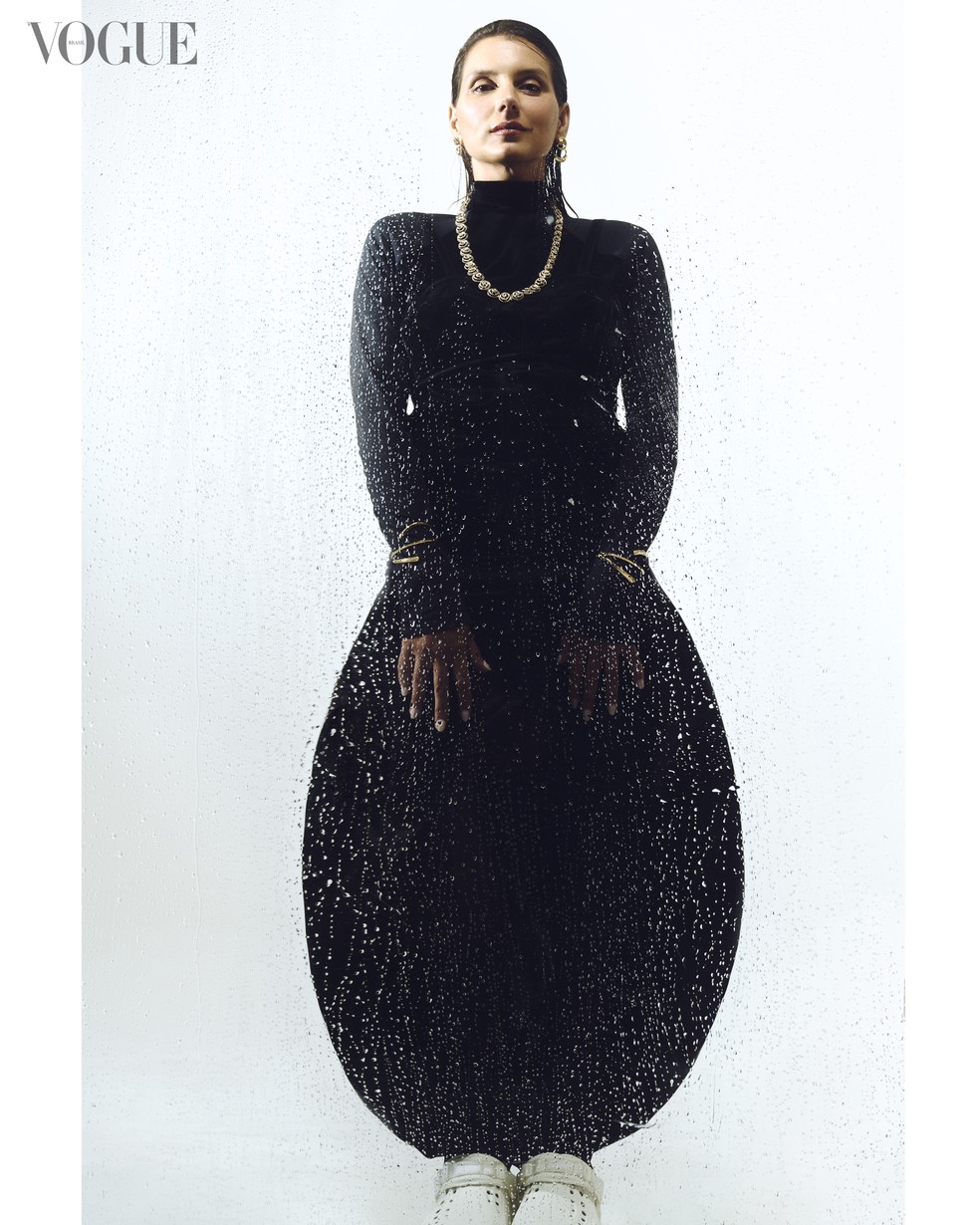 Maya Gabeira: 'Meu equilíbrio eu encontro no mar'