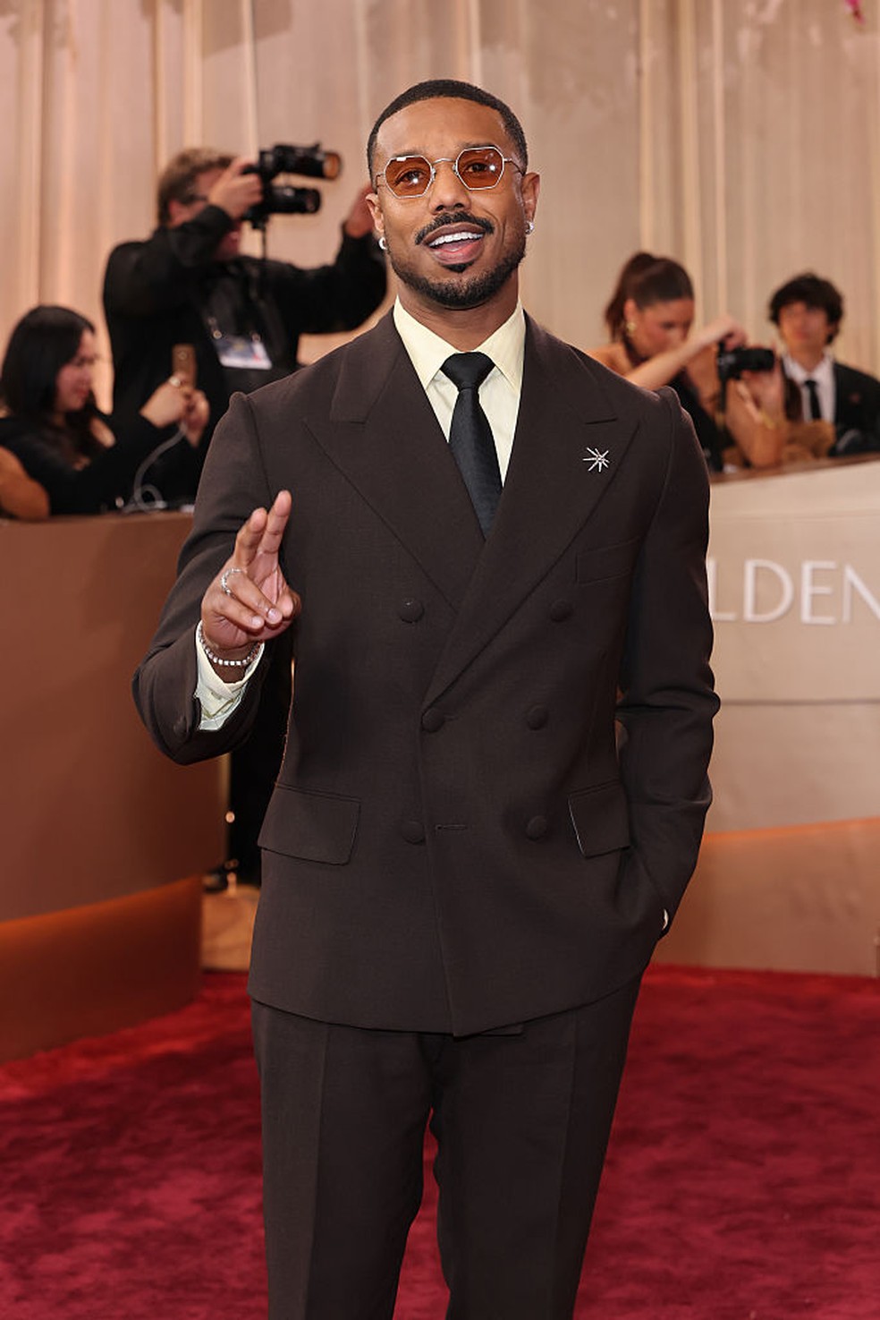Michael B. Jordan compartilha emoção ao ligar para a mãe após histórico ...
