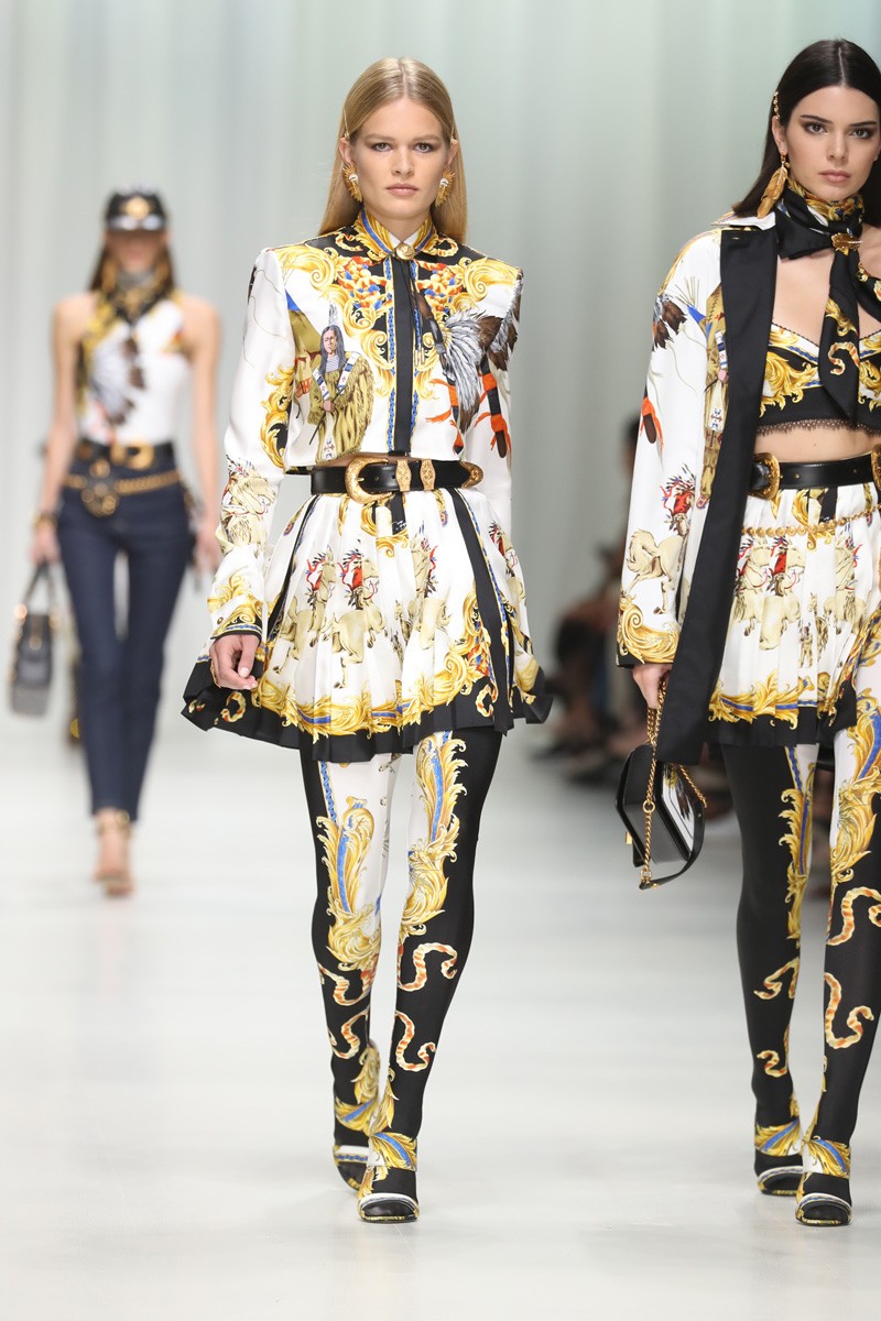 Tribute Collection: edição Limitada de camisetas Versace chega ao Brasil