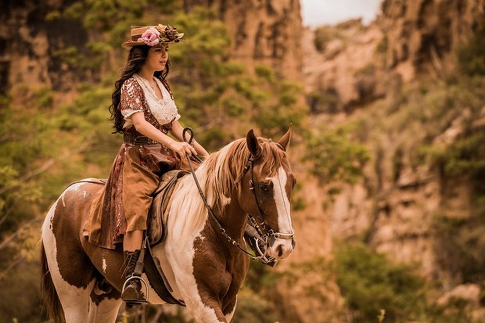 Direto da passarela: inspire-se no visual cangaceiro romântico de Maria ...