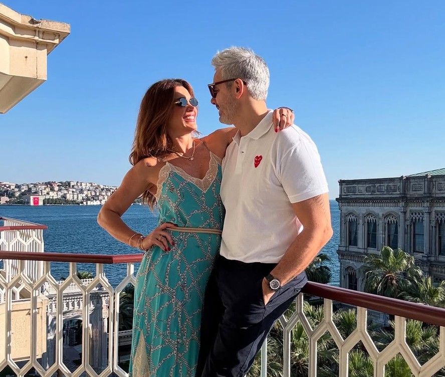 Otaviano Costa posa em clique romântico com Flávia Alessandra na ...