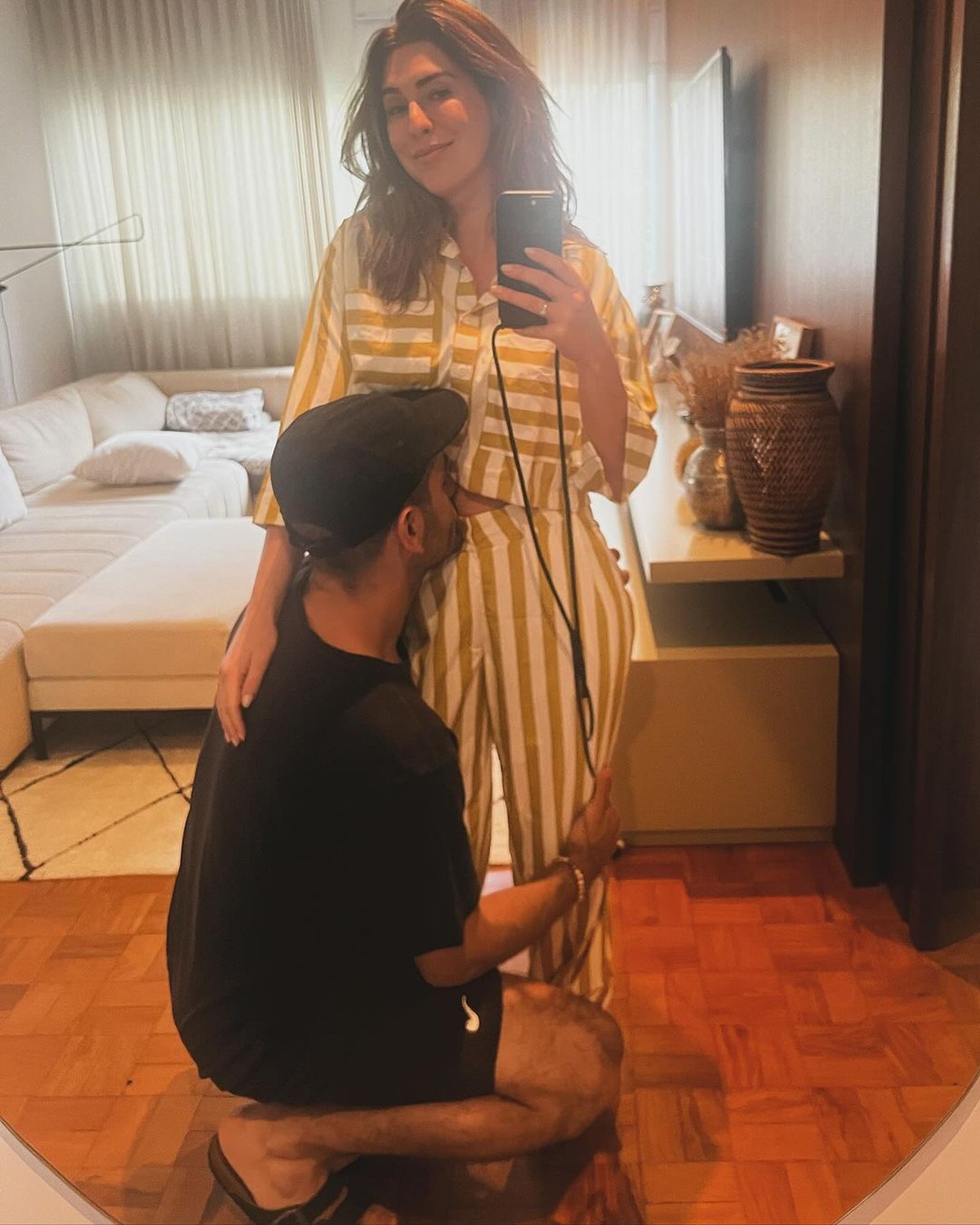 Fernanda Paes Leme mostra momentos românticos com Victor Sampaio