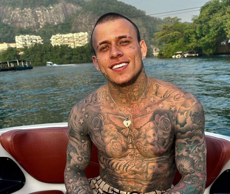 Após anunciar pausa na carreira, MC Pedrinho retorna: 'Voltei da forma ...