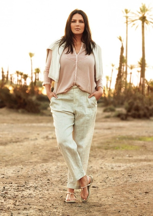 Plus Size Candice Huffine mostra suas curvas na campanha da Violeta
