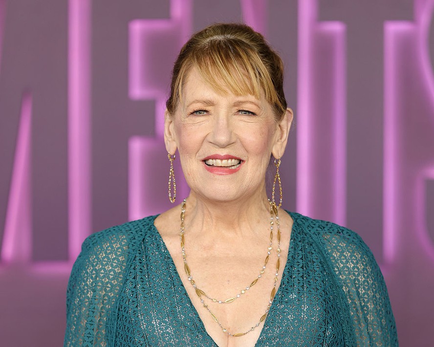 Ann Dowd volta como Tia Lydia em 'Os Testamentos' e revela como a ...