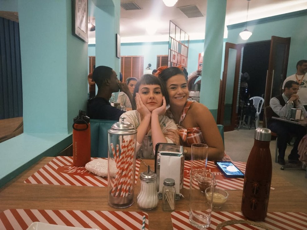 Juntas em Garota do Momento, Klara Castanho homenageia Maisa por aniversário de 23 anos