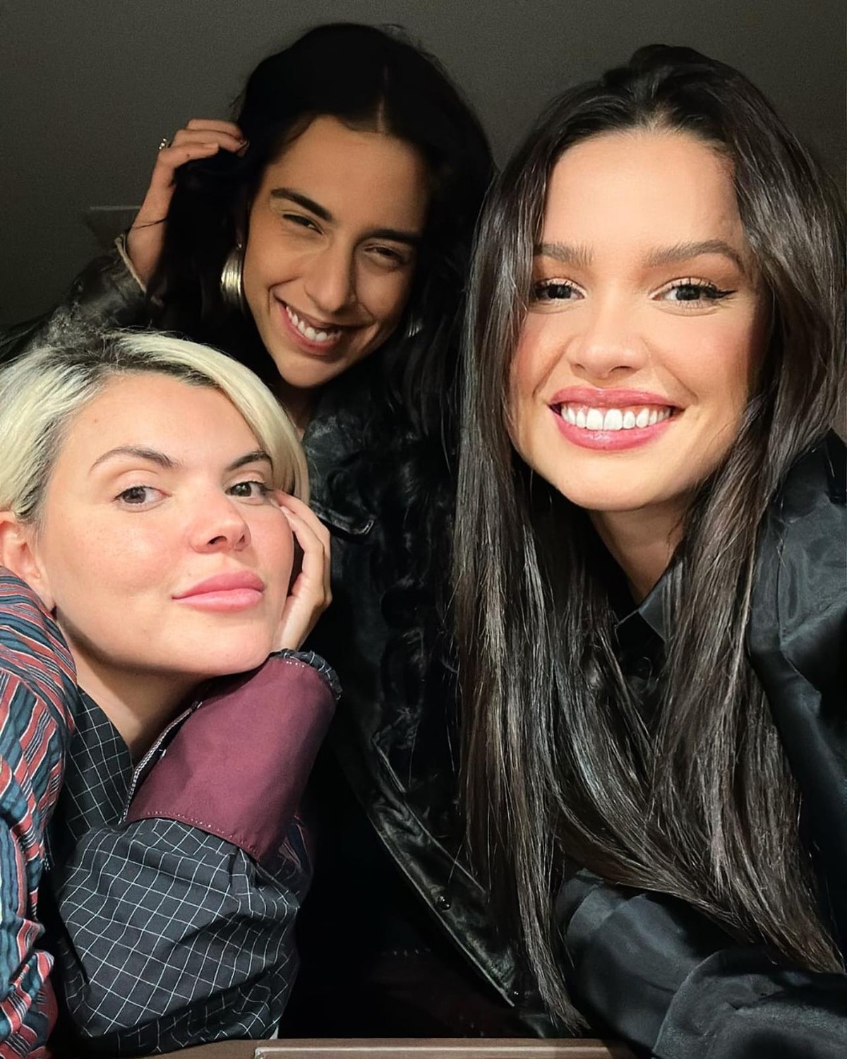 Juliette posa com Marina Sena e Duda Beat e Anitta comenta