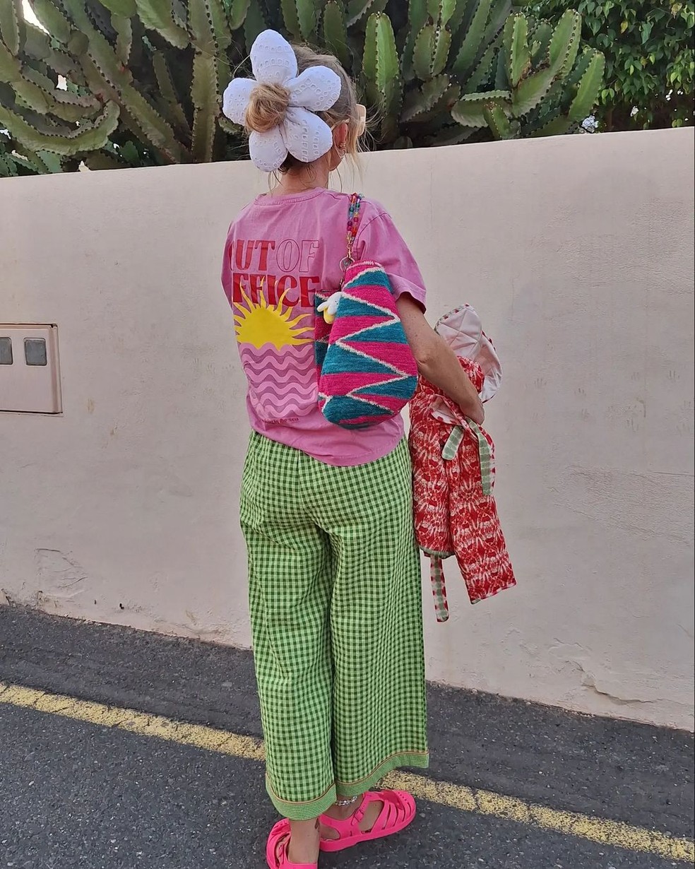 Sucesso no verão europeu, o scrunchie está de volta e promete ser o ...