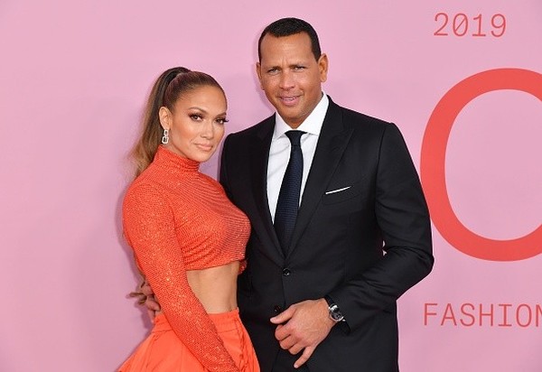 Jennifer Lopez completa 50 anos como uma das mais poderosas estrelas do ...