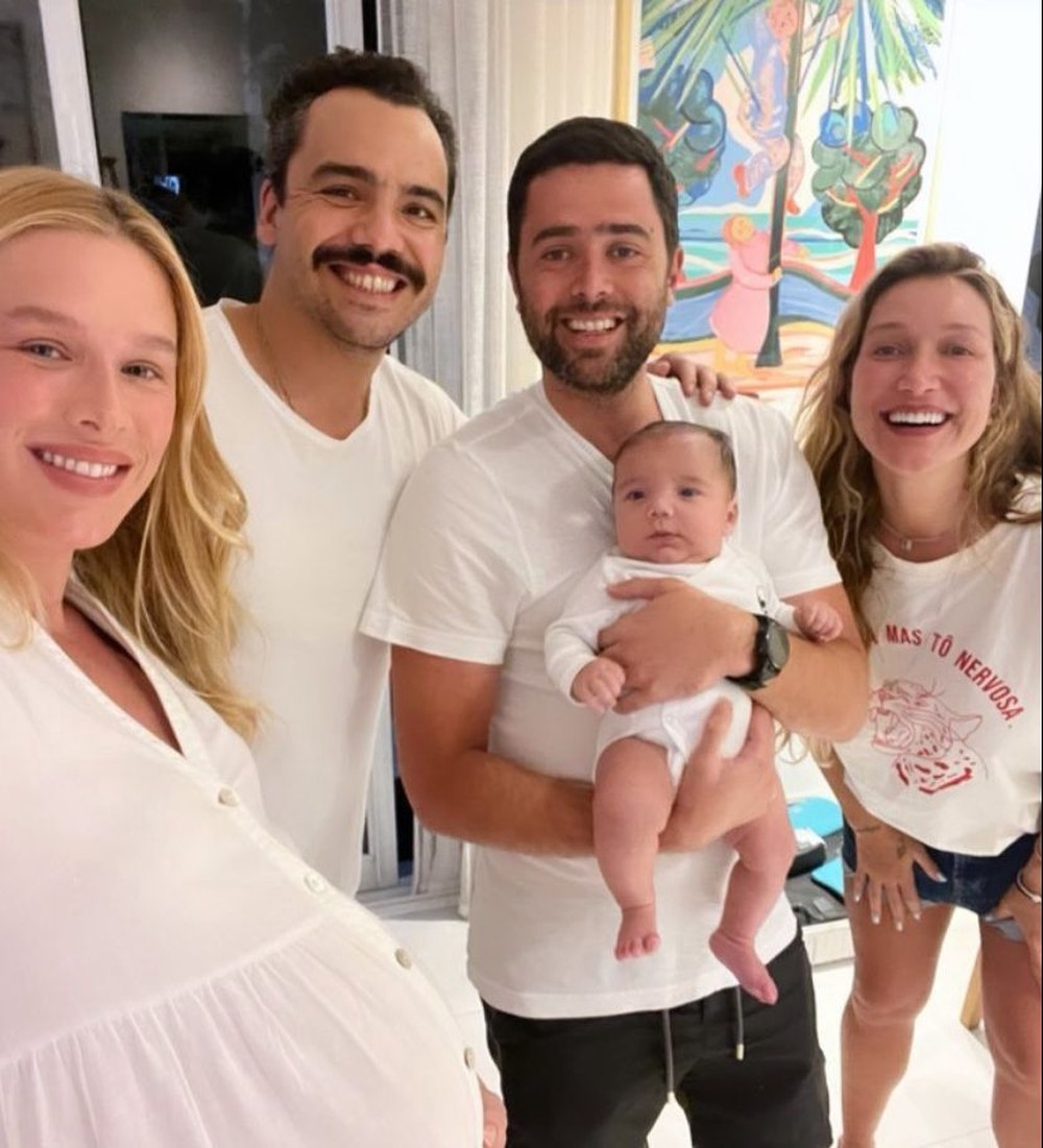 Tulio Dek compartilha clique com Gabriela Pugliesi e Fiorella Mattheis ...