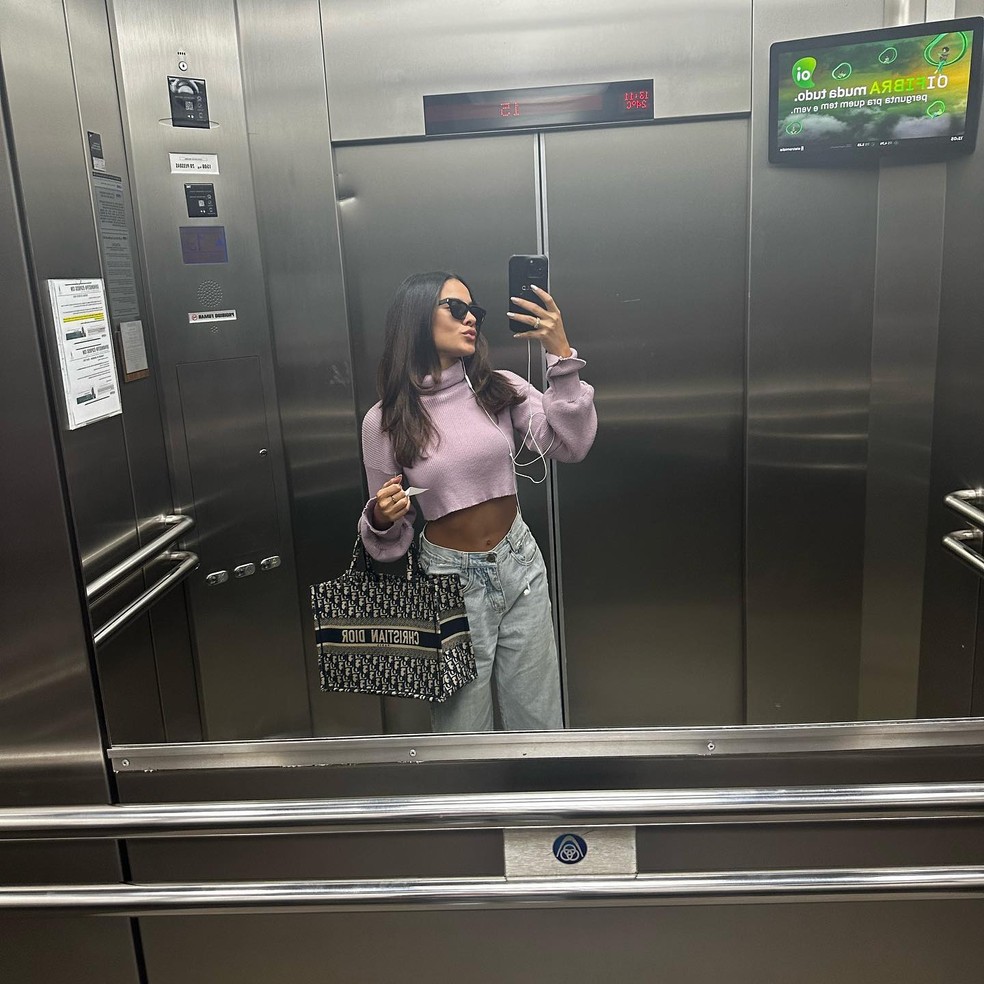 Bella Campos abre álbum de viagem a São Paulo