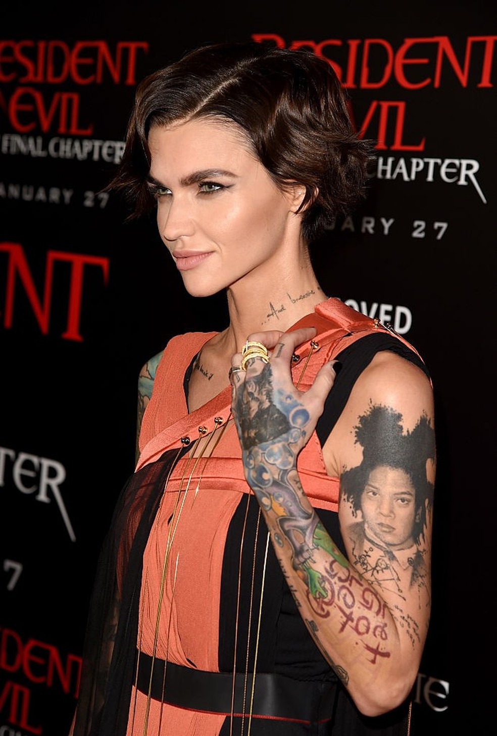 Magra demais? Atriz Ruby Rose chama atenção para forma lânguida