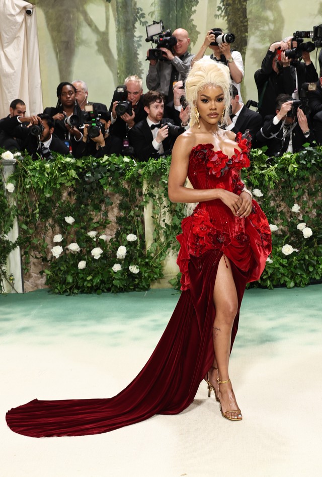 Onde assistir à transmissão ao vivo do Met Gala 2025