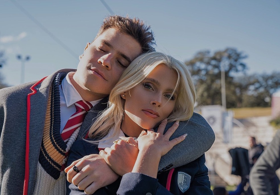 André Lamoglia posta cliques inéditos da sétima temporada de 'Elite'