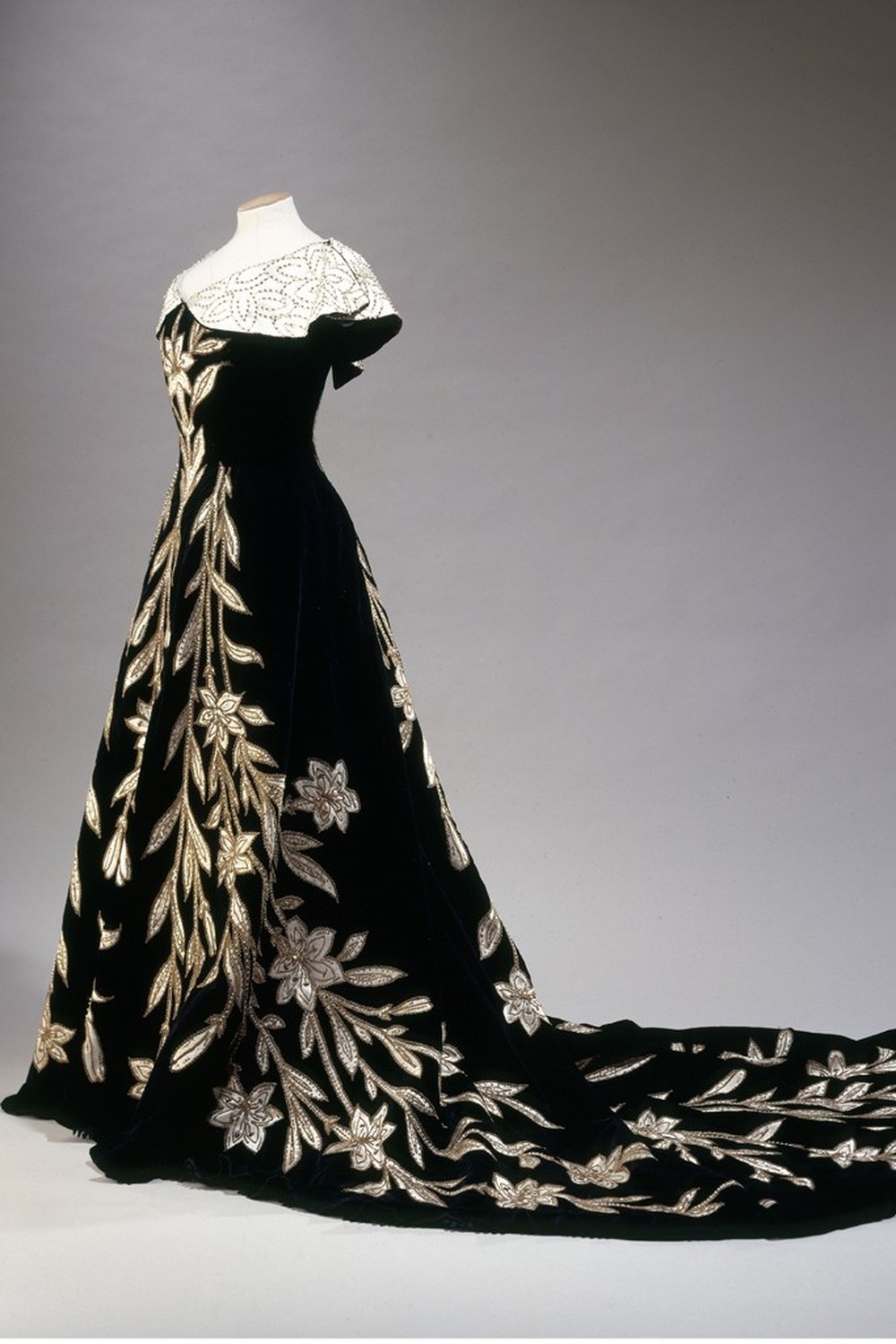 Condessa musa de Marcel Proust é tema de expo no Palais Galliera