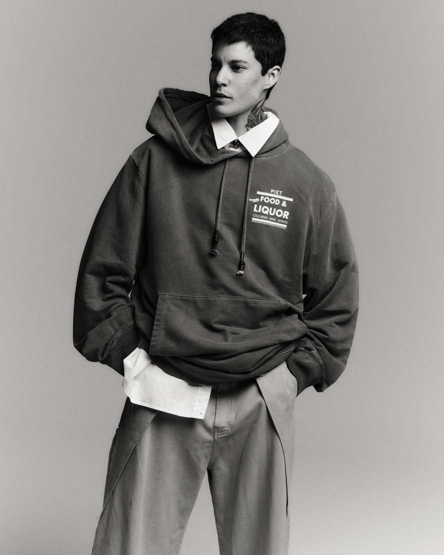 Paixão pelo futebol e gosto pela cena do rap: como a moda potencializou ...